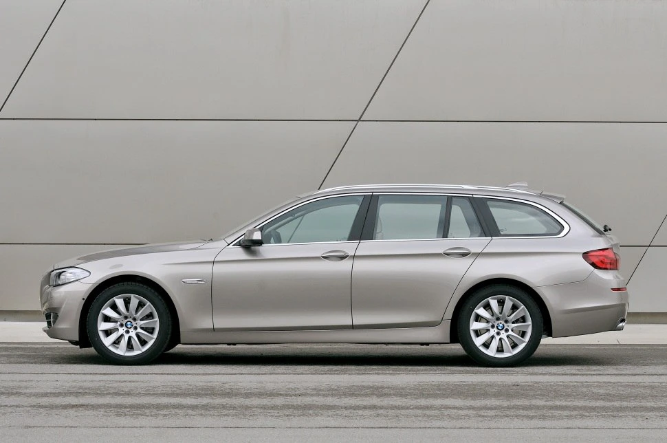 BMW Seria 5 Touring (F11) 535d (300 KM) Steptronic dane techniczne