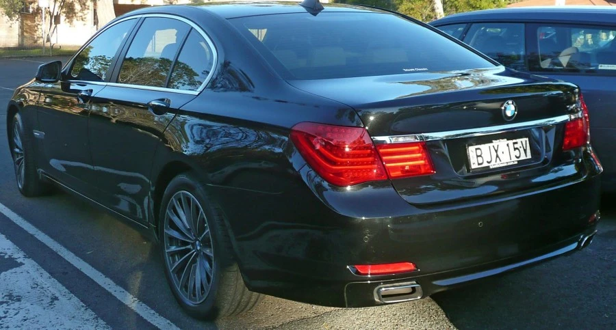 BMW Seria 7 (F01) 740d (306 KM) xDrive dane techniczne