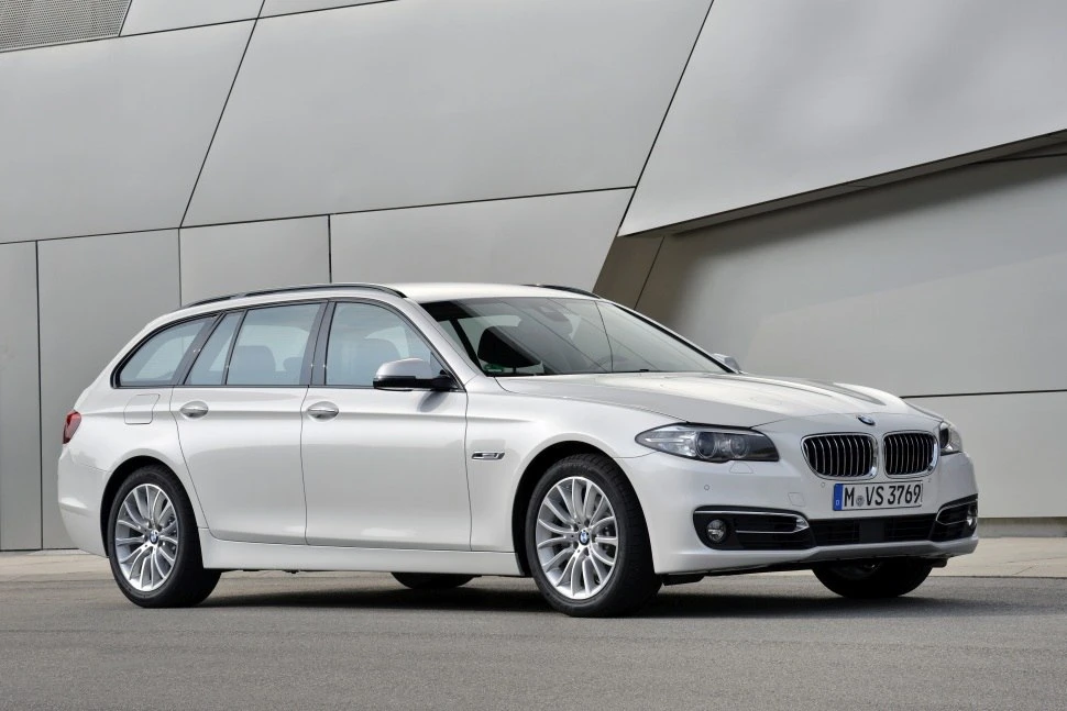 BMW Seria 5 Touring (F11 LCI, Facelift 2013) 535d (313 KM) xDrive ...