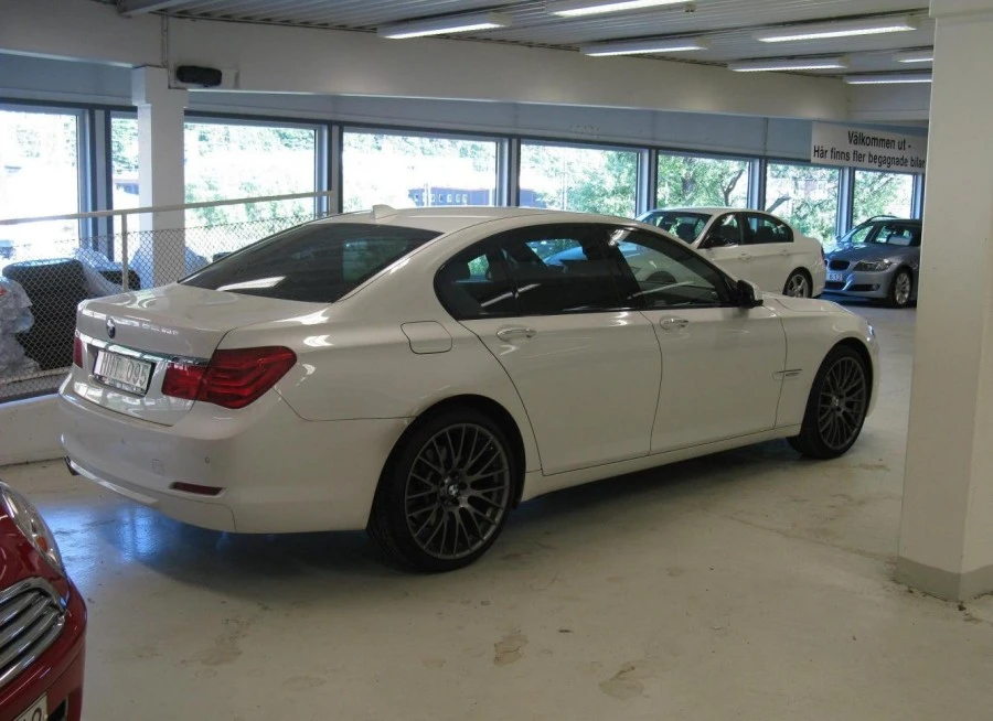BMW Seria 7 (F01) 740d (306 KM) xDrive dane techniczne